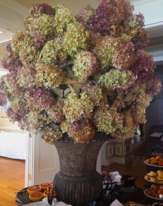 Decorative Planters - Dusil Design and Landscape Inc.